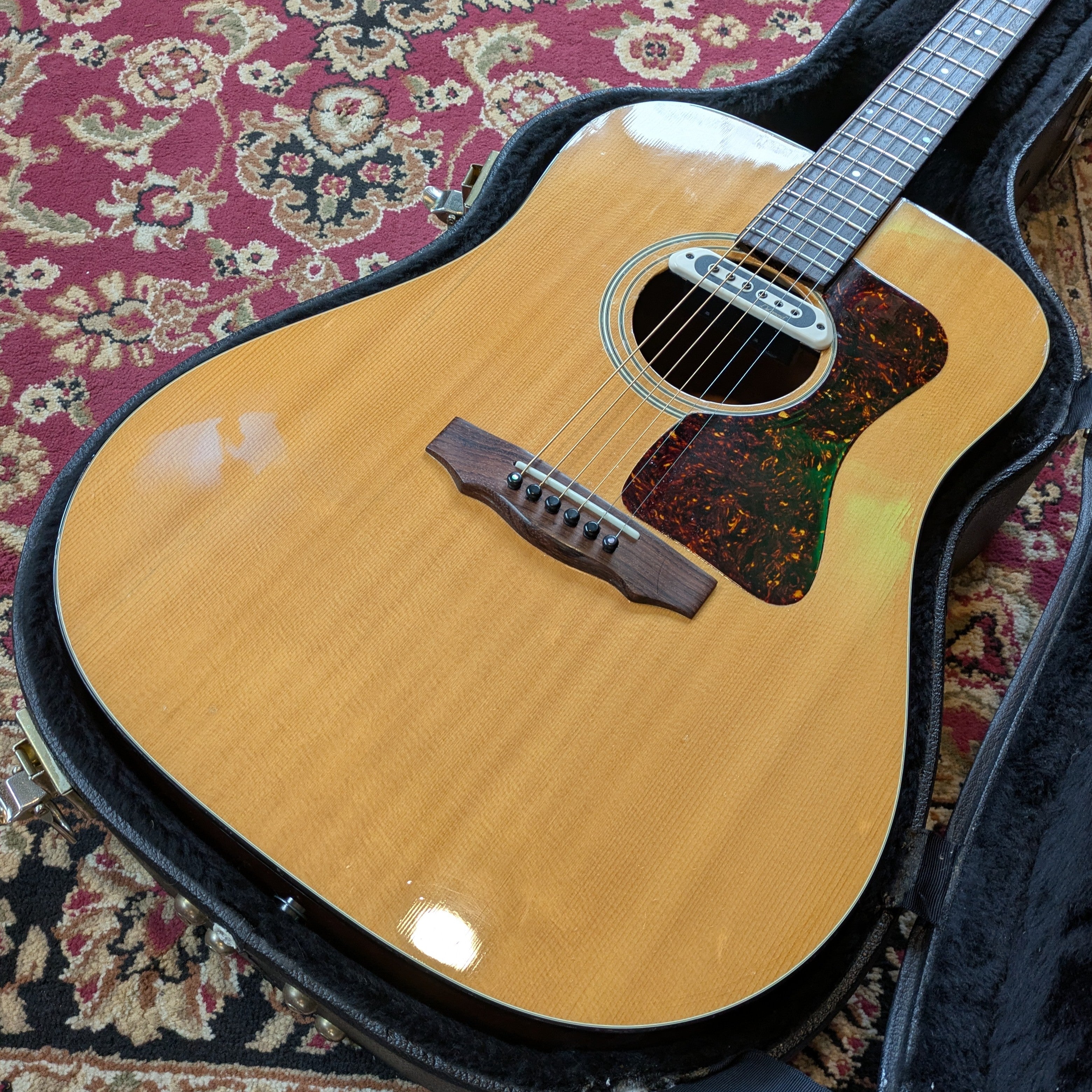 Guild D-25 Dreadnought Acoustic Guitar 1990 Natural w/Guild Case #D253